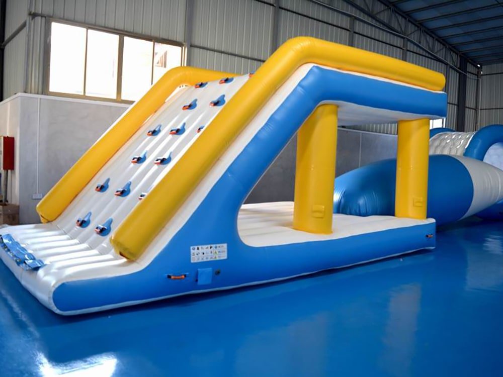 Outdoor Inflatable Water Games In Estonia - Bouncia |Inflatable Water ...